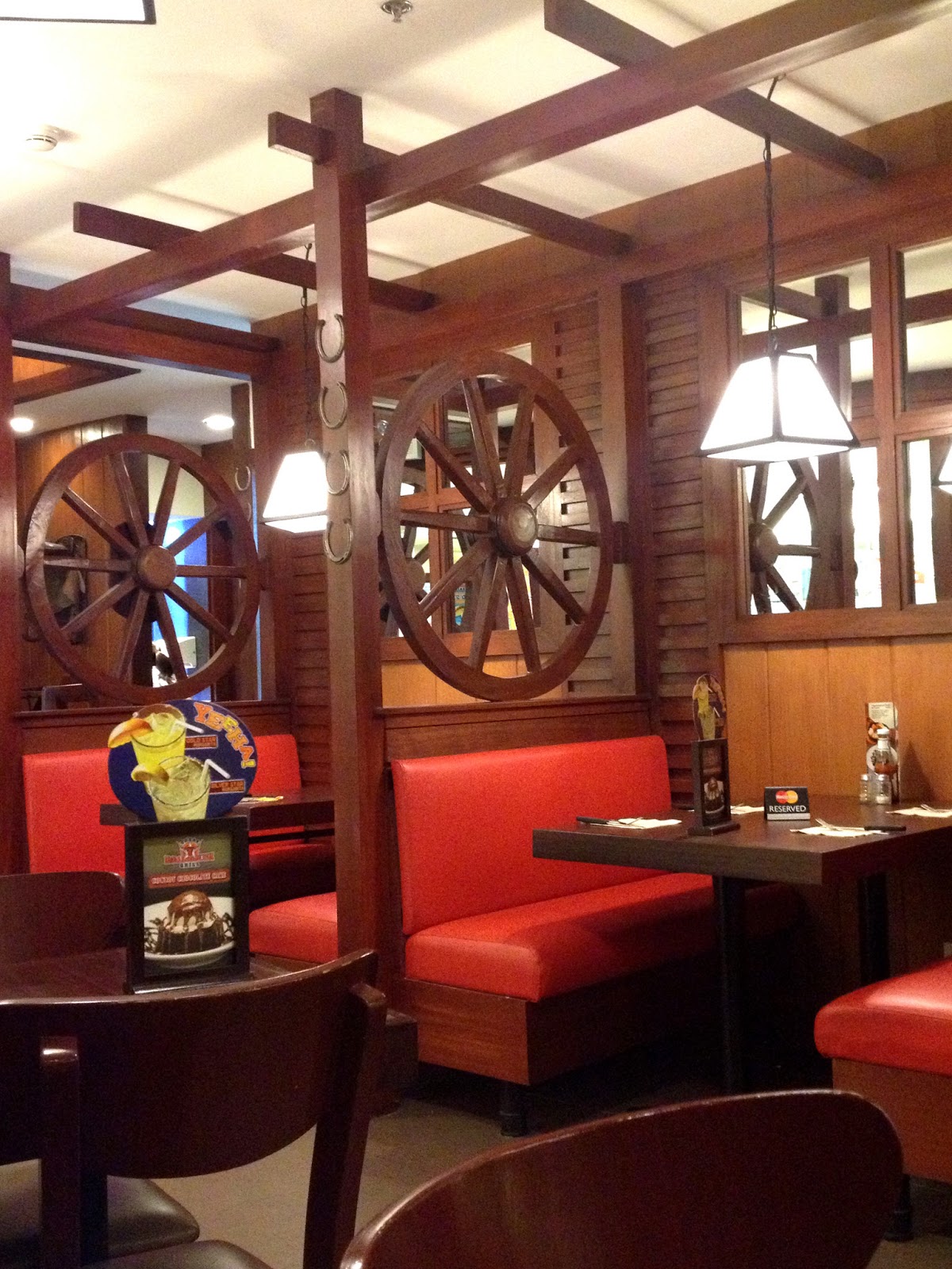 What Mary Loves: Restaurant Discovery: Texas Roadhouse Grill