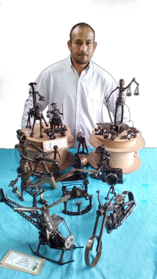 Presentación del artesano Edwin Ovidio Duque Arcaya