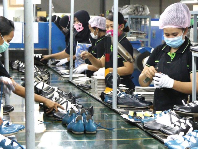 LOWONGAN KERJA DI PT. FOOTWEAR INDONESIA