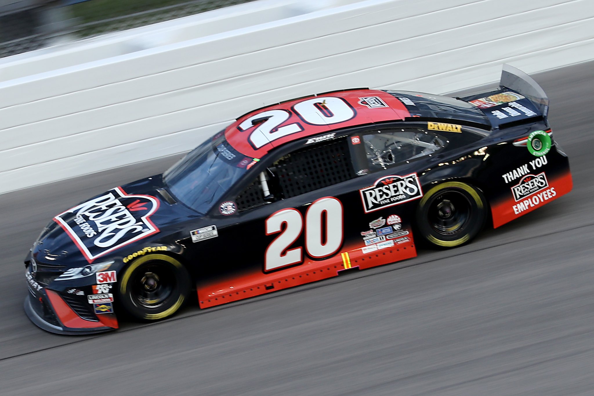 Pace Car: Erik Jones sai da Joe Gibbs Racing no final do ano