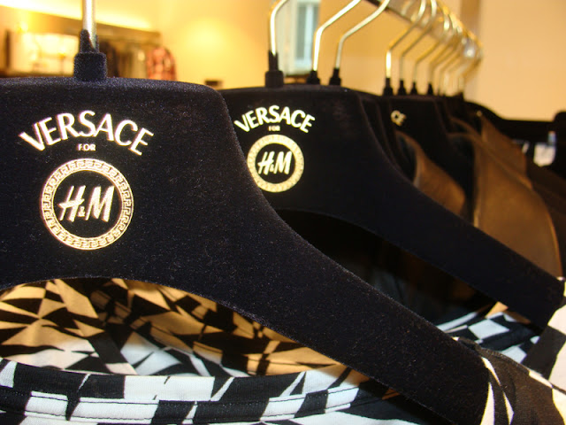 Fashion Blog - férfi: Versace for H&M Budapesten!