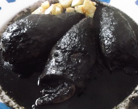 Casa Katy Bilbao: Receta de txipirones en su tinta