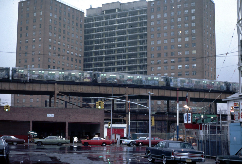 20 Vivid Color Photographs of New York City in 1979 Through an ...
