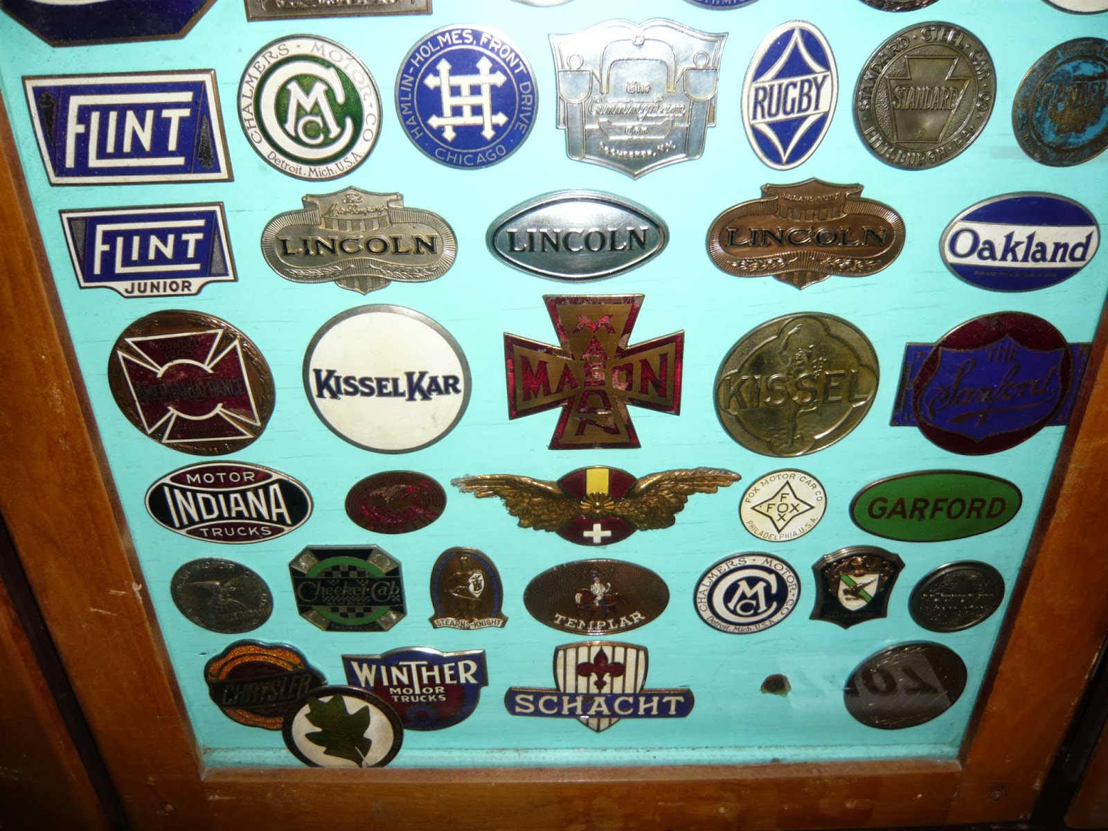 RadiatorEmblems: Lee Roy Hartung collection Chicago