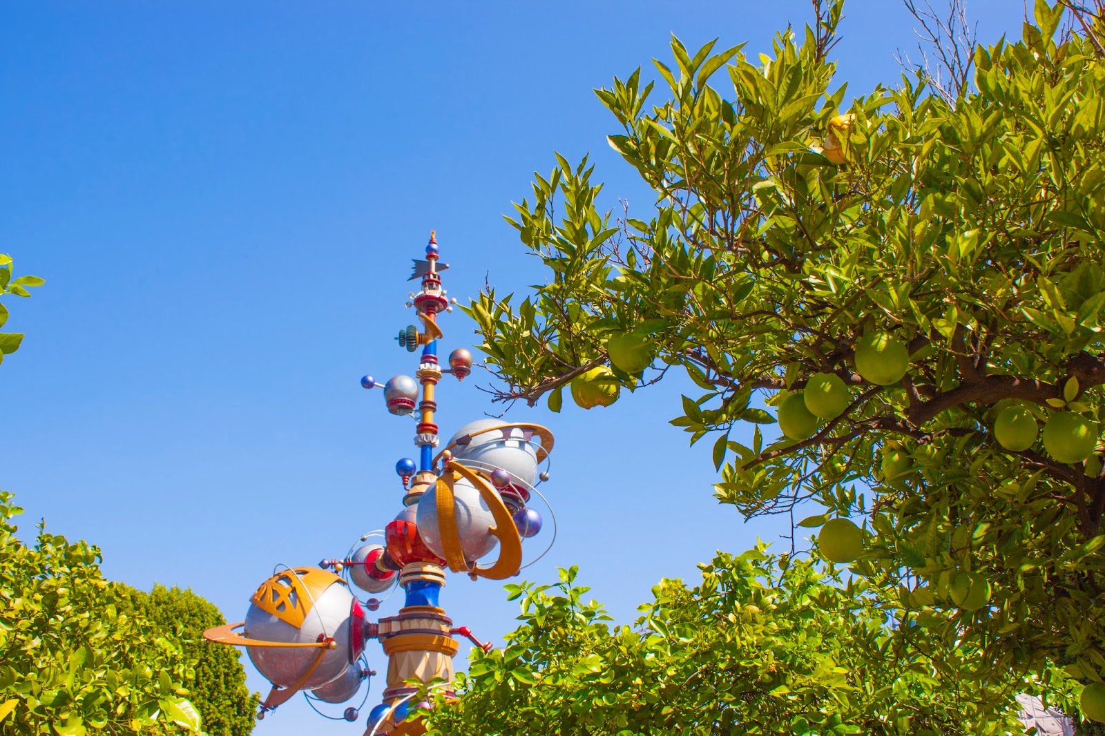 Navigating Disney: Disneylandscaping: Tomorrowland