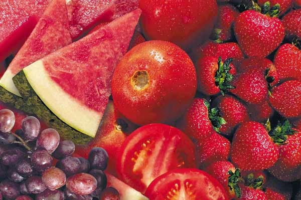 Cuaderno de salud y dietética. : Los beneficios de las frutas ROJAS