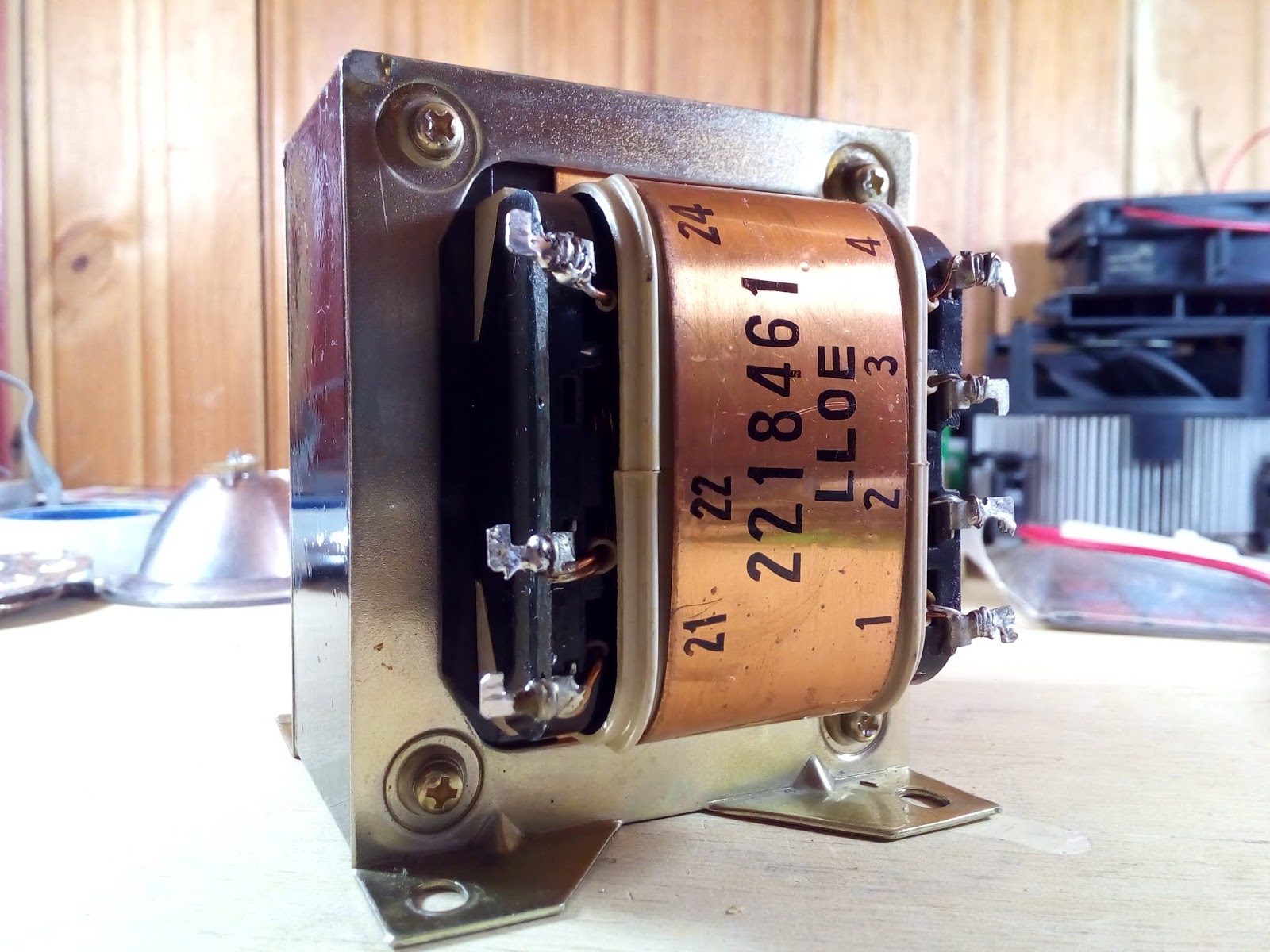 Fuente Dual Regulable 30V-5A Con Diagrama Esquematico