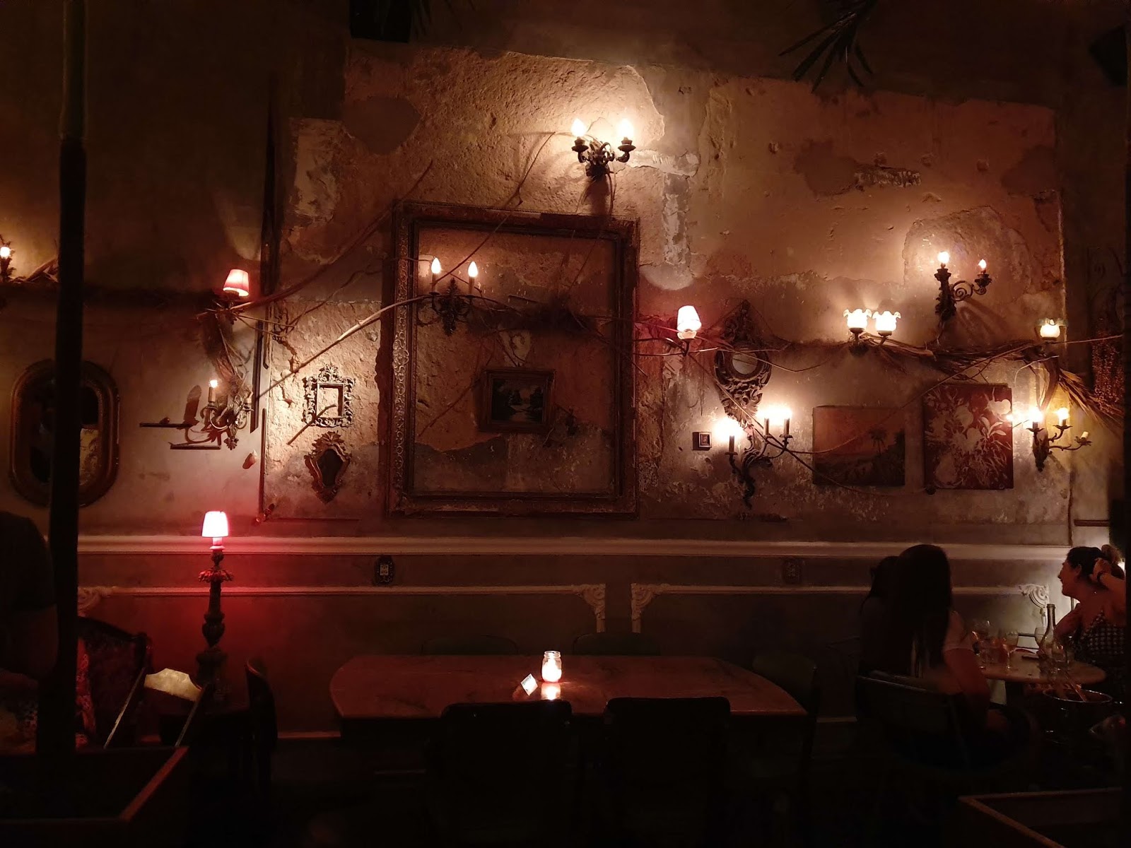 Canastra Rosé, em Botafogo: happy hour, aniversários e bons drinks ...