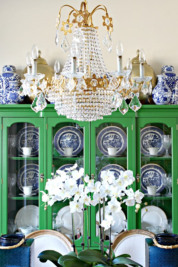 20+ Fresh Ideas for Decorating with Blue and White - Postcards from the ...