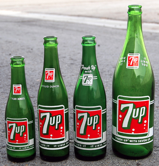 Garrafas Pirogravadas e Alto Relevo: SEVEN UP