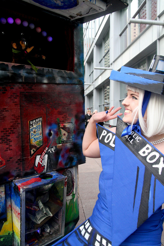 Hourglass Symposium: The TARDIS's Holiday in Chicago