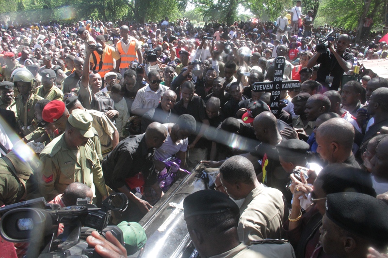 Swahili Time: Mazishi ya Bongo Superstar Steven Kanumba Mjini Dar!