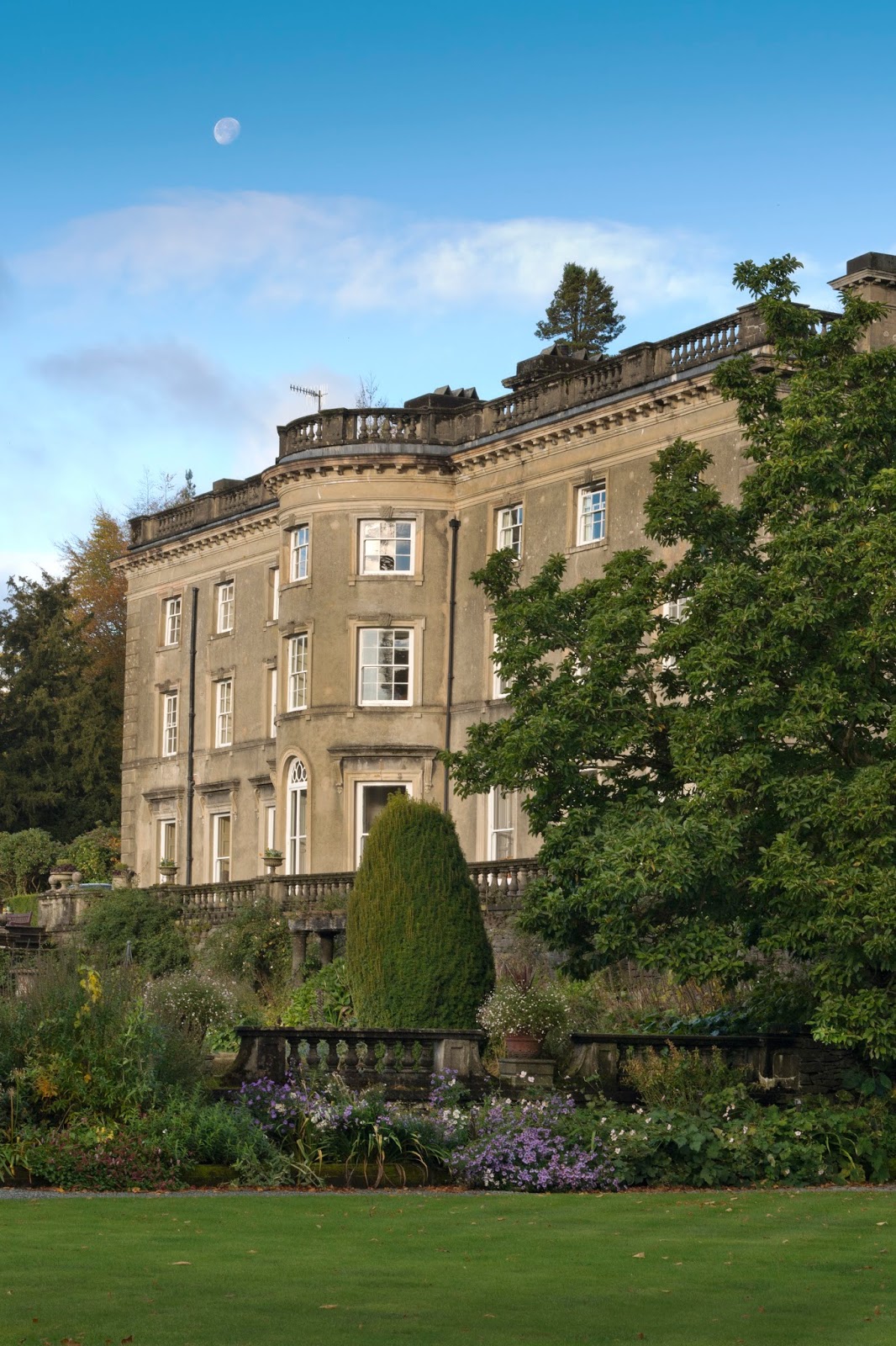 Robert Dutton Artist: A magical Autumn Lakeland art holiday at Rydal Hall!