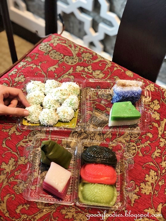 GoodyFoodies: Baba Charlie Nyonya Cake: Traditional Nyonya Kuih in Melaka