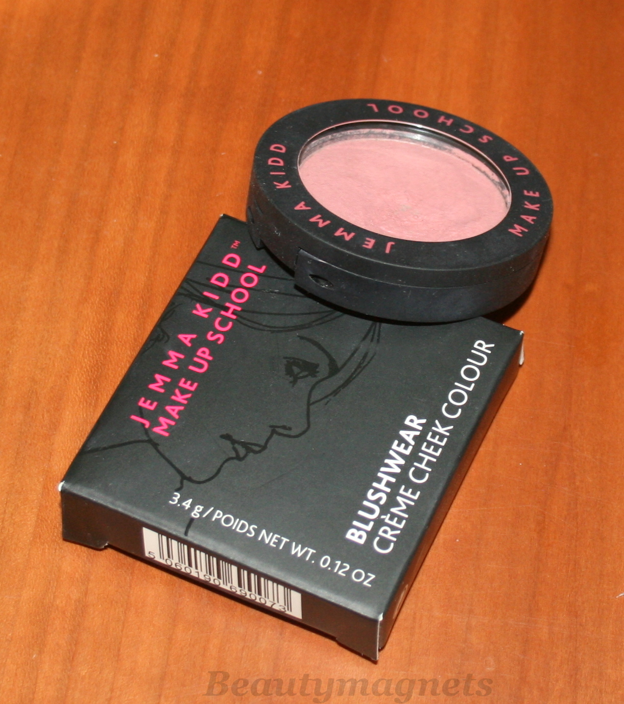 Beautymagnets: Jemma Kidd Make Up School Haul!