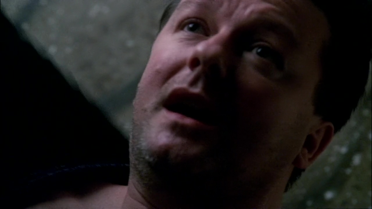 ausCAPS: Ricky Gervais shirtless in Alias 3-15 "Facade"