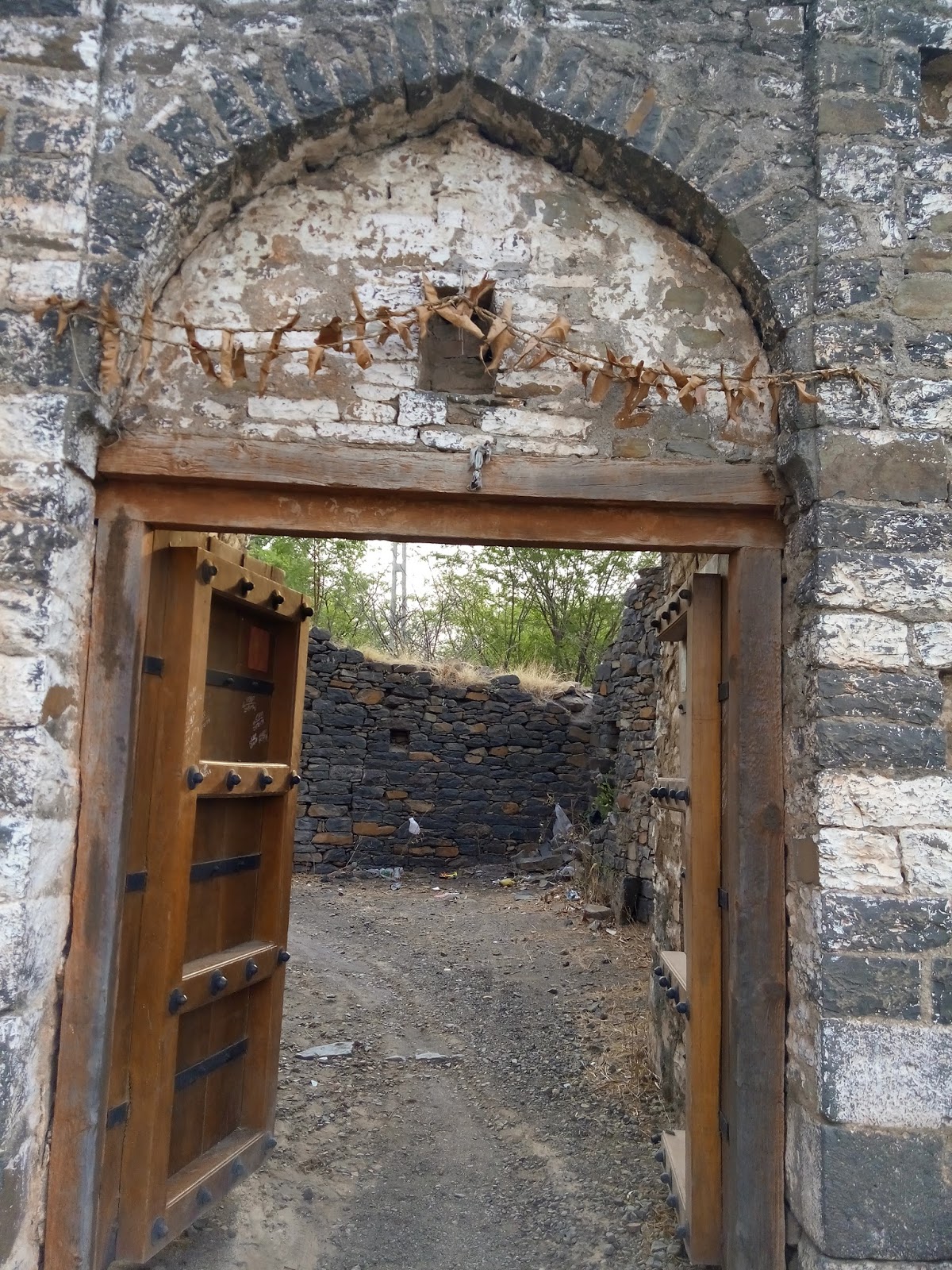 Piliv Fort located on the Satara Pandharpur Road on the way to ...