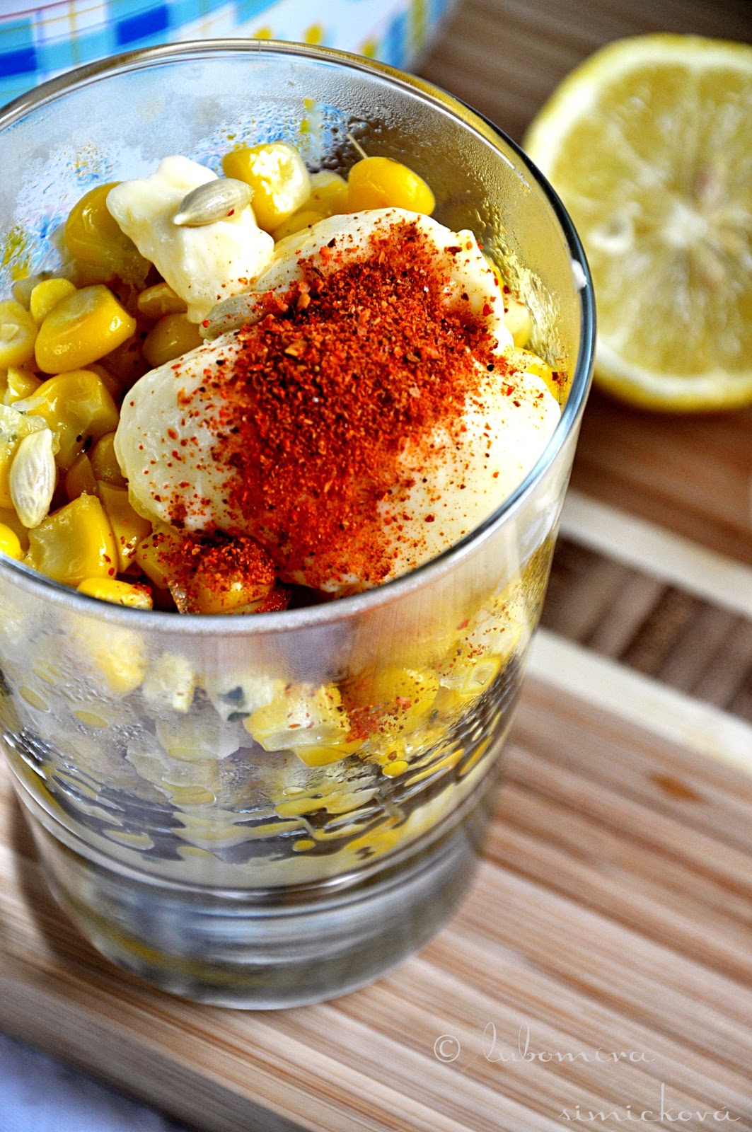 CoLoRes, SaBoRes, oLoRes...CoLoRs, TaSTeS, SmeLLS: esquites