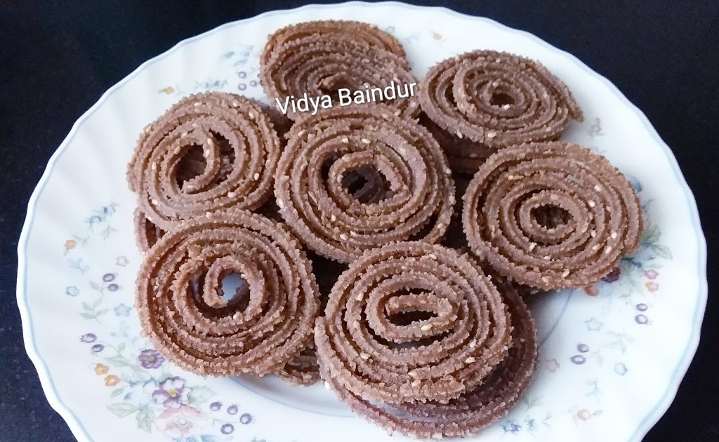 Ragi n Rice Chakli.. twist in Chaklis.. instead of Ragi powder I used ...