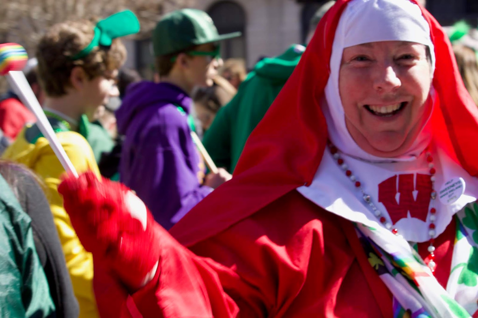 The Ched Curtain: Say Cheese! Parade Photos Taken From Inside The Car