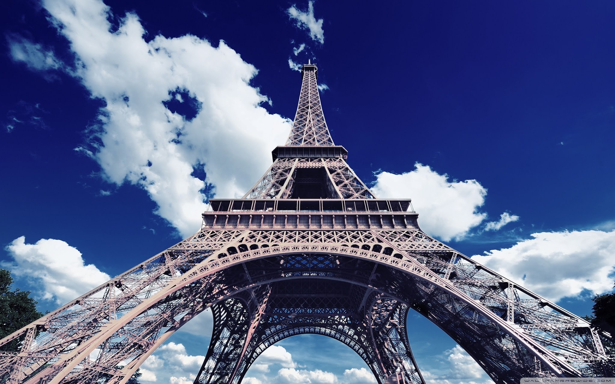 CIVIL ENGINEERING IMAGES: Wonderful Eiffel Tower Bottom Up View - HD IMAGES