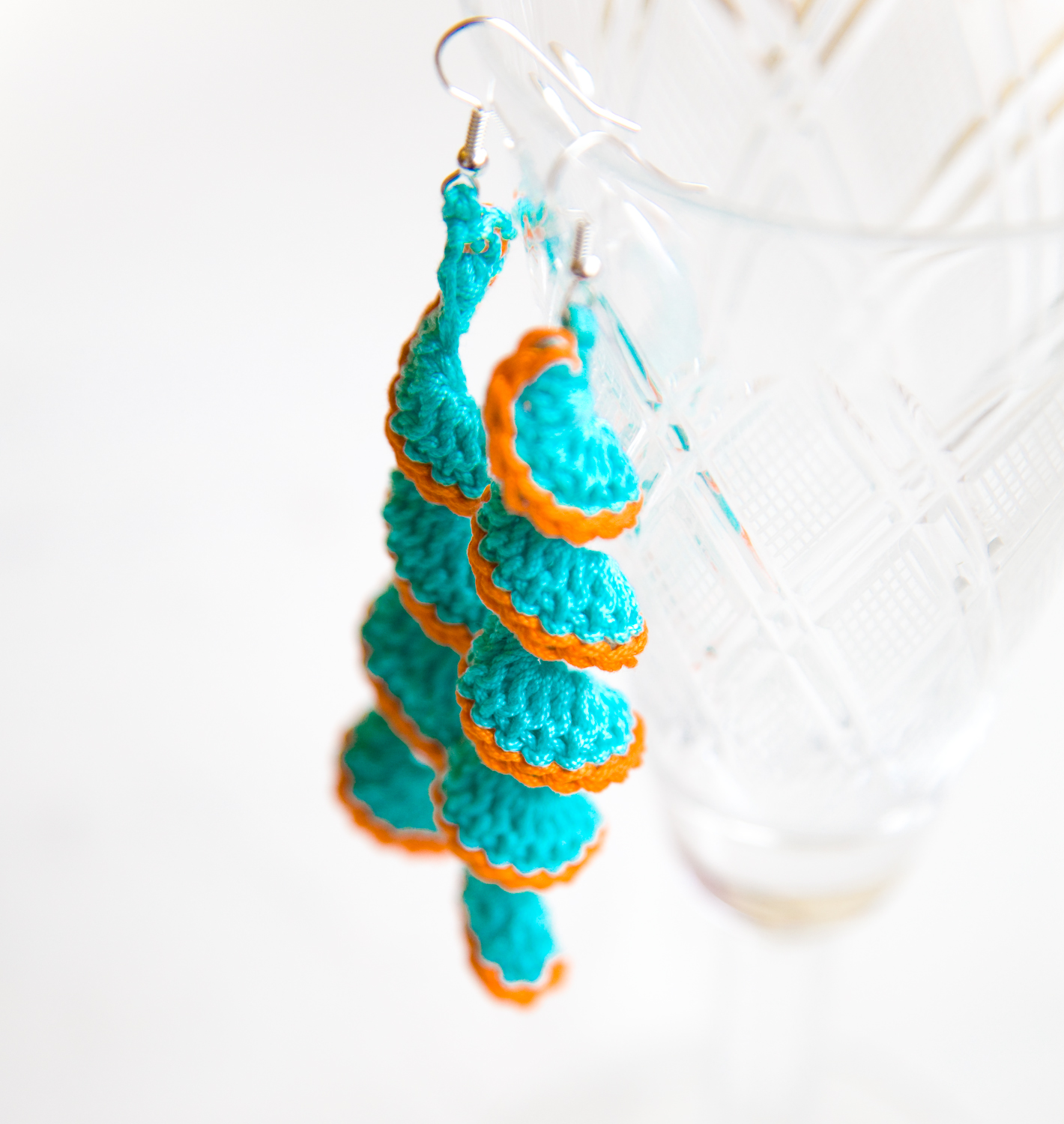 Sasha Patterns: FREE crochet pattern - HELIX crochet earrings