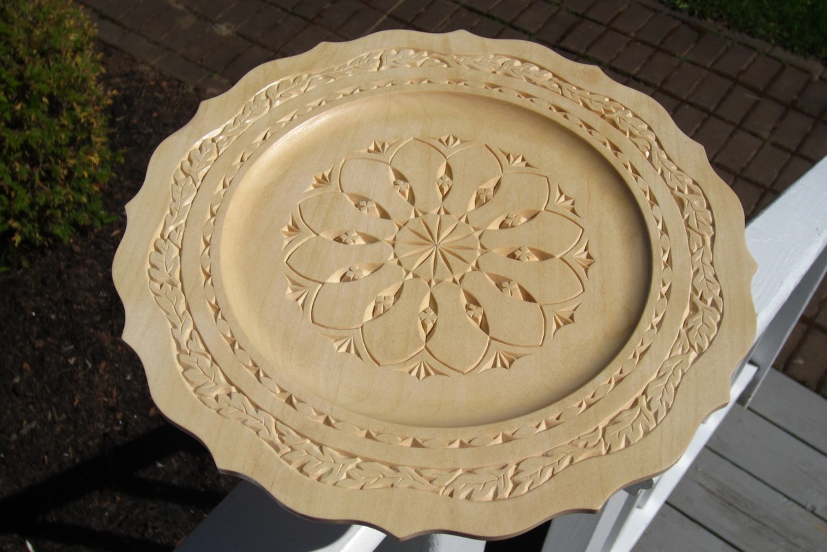 Ales the woodcarver: Chip carved basswood plate