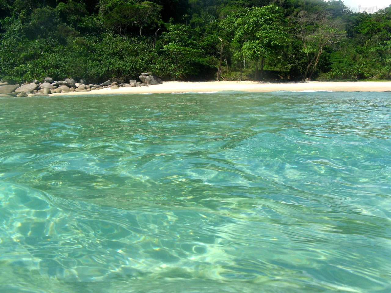 JEFF LEME: Lagoa Azul, um paraíso na Ilha Grande em Angra dos Reis.