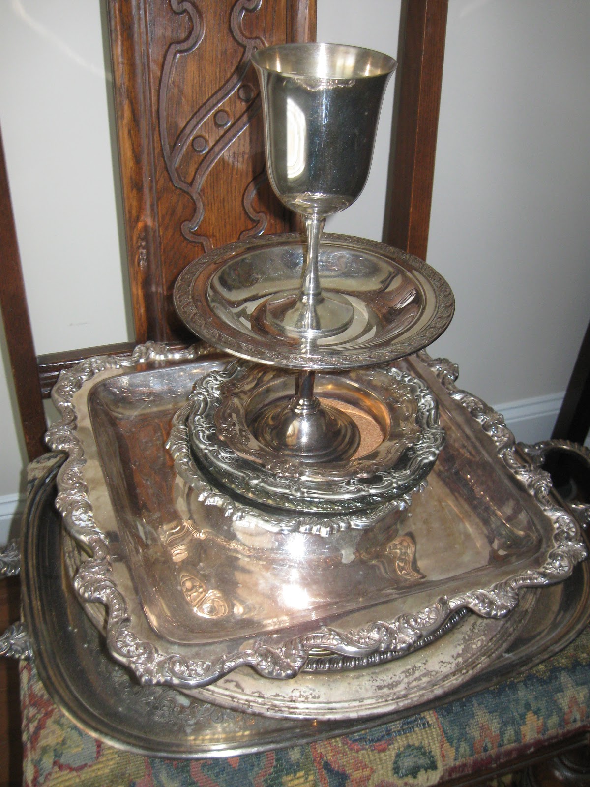 Dens gens Creatifs: Blue Willow Upcycled Silver Tray