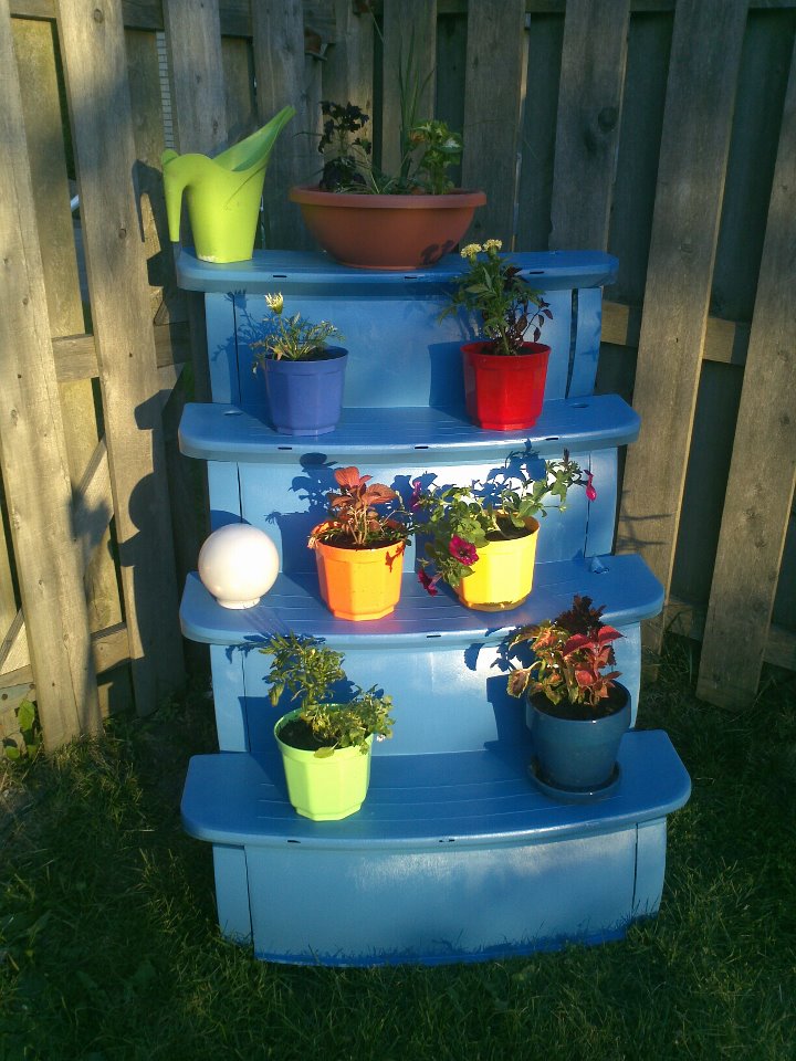 Second Chance : Repurposed Pool Steps