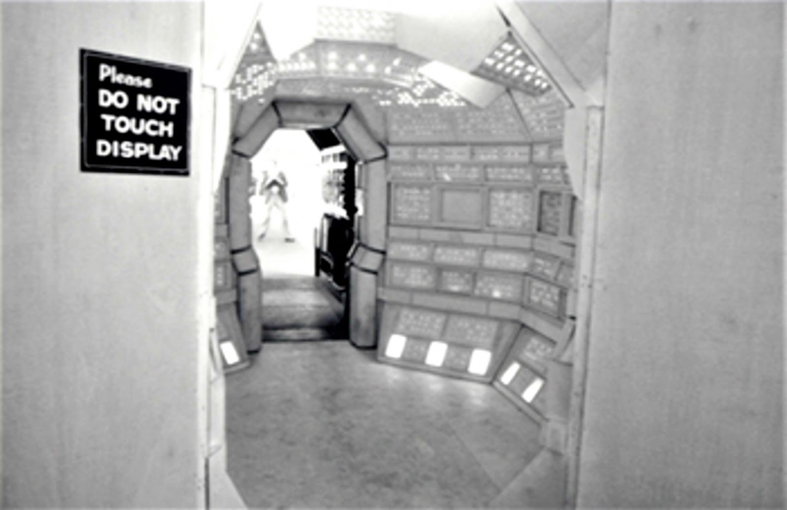 DREAMS ARE WHAT LE CINEMA IS FOR...: YOU ARE MY LUCKY STAR: ALIEN 40th ...