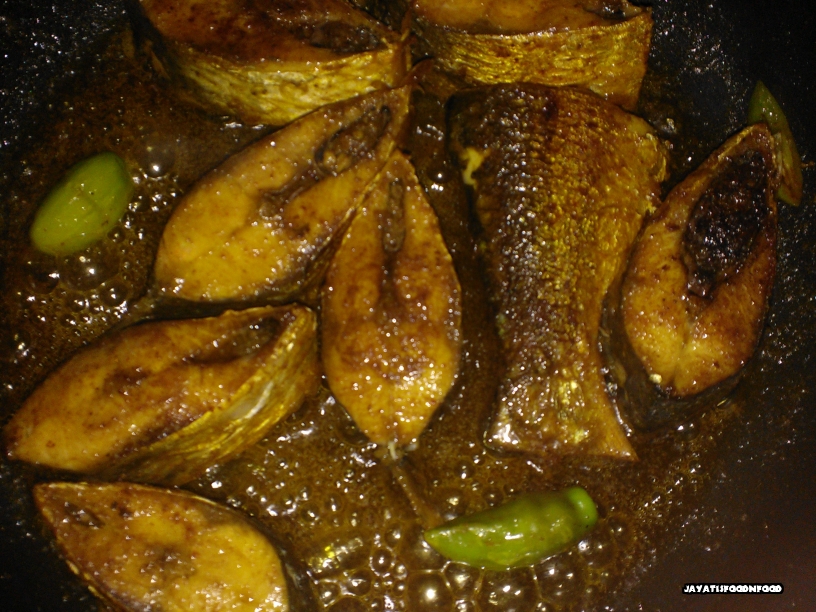 Jayati's Food Journey - Enjoy!!!: Ilish Maach Bhaja ( Fried Hilsa)