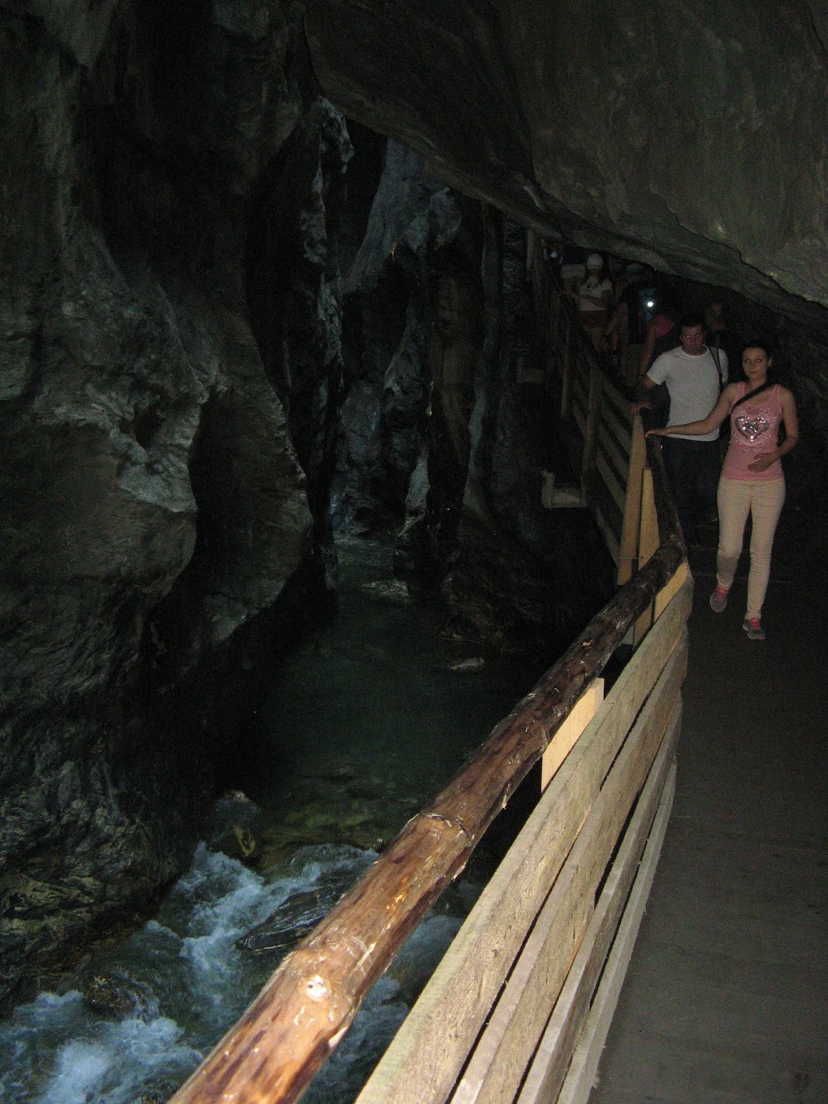 A jen tak mimochodem...: Rakousko: Soutěsky a jeskyně