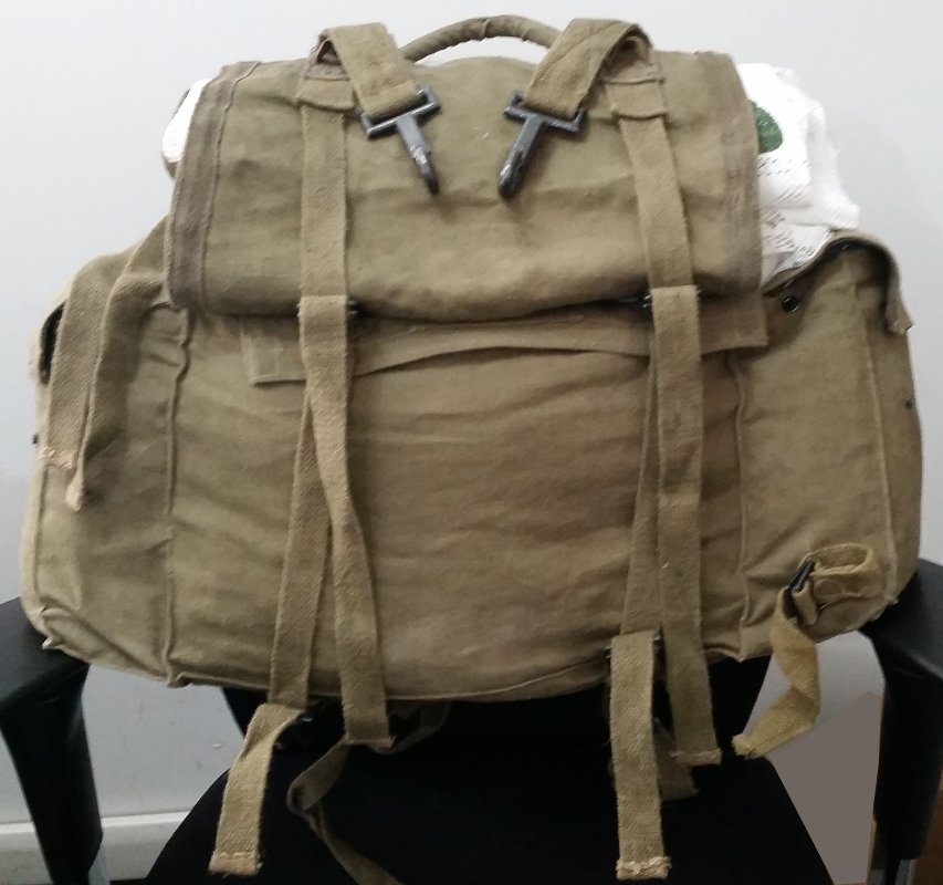 Webbingbabel: Italian Army Jumpable Pack mod.1965