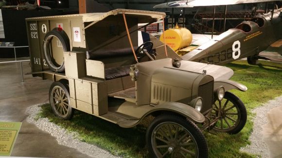 Roads to the Great War: Ford's Model T at War