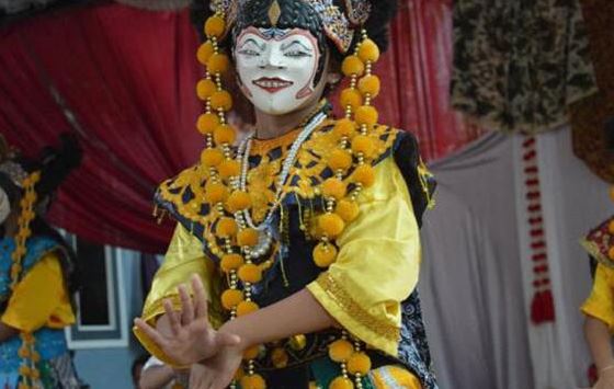 6 Tari Sunda Yang Terkenal dan Terpopuler lengkap dengan Gambarnya ...
