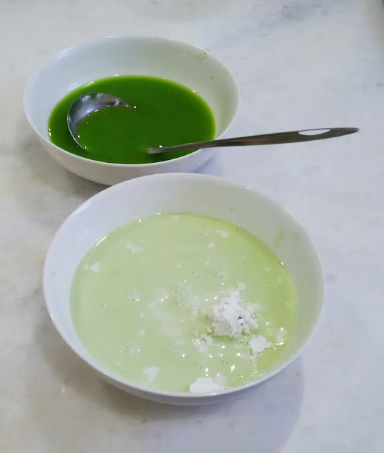 STEAMED PANDAN ALKALINE RICE CAKE - TEE NYA KUIH