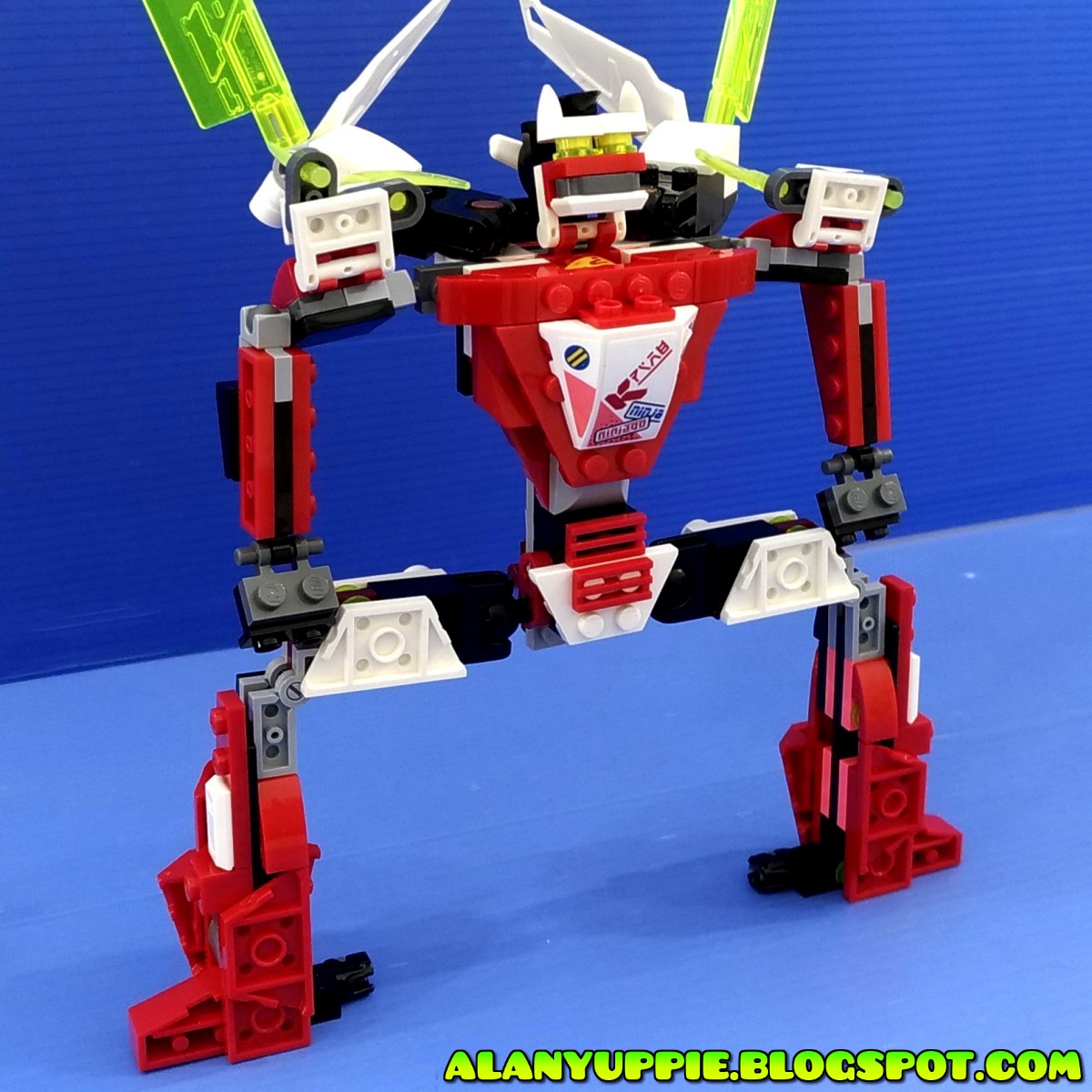 Alanyuppie's LEGO Transformers: Kai's Mech Bug aka Insecticon Shrapnel ...