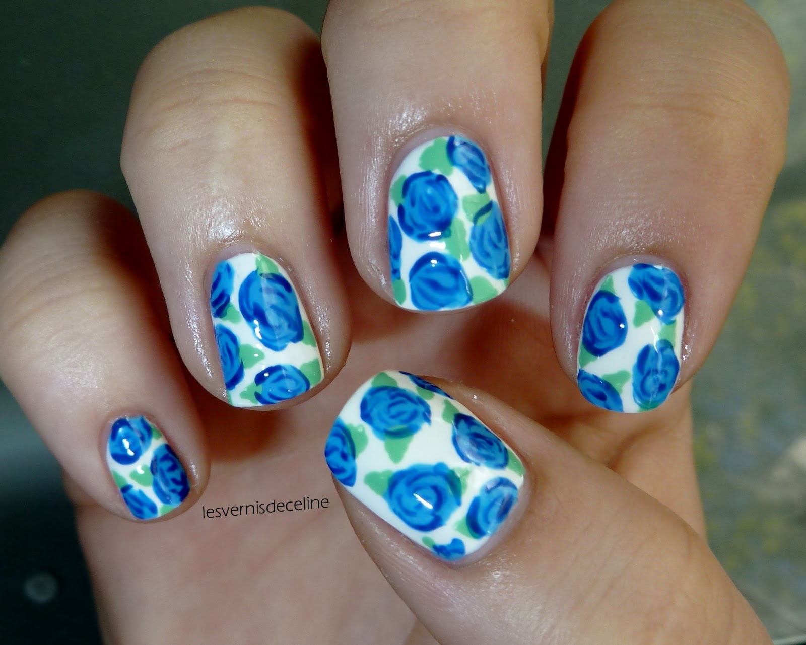 Les vernis de Céline: Blue Roses & First Nail Art Tutorial Video