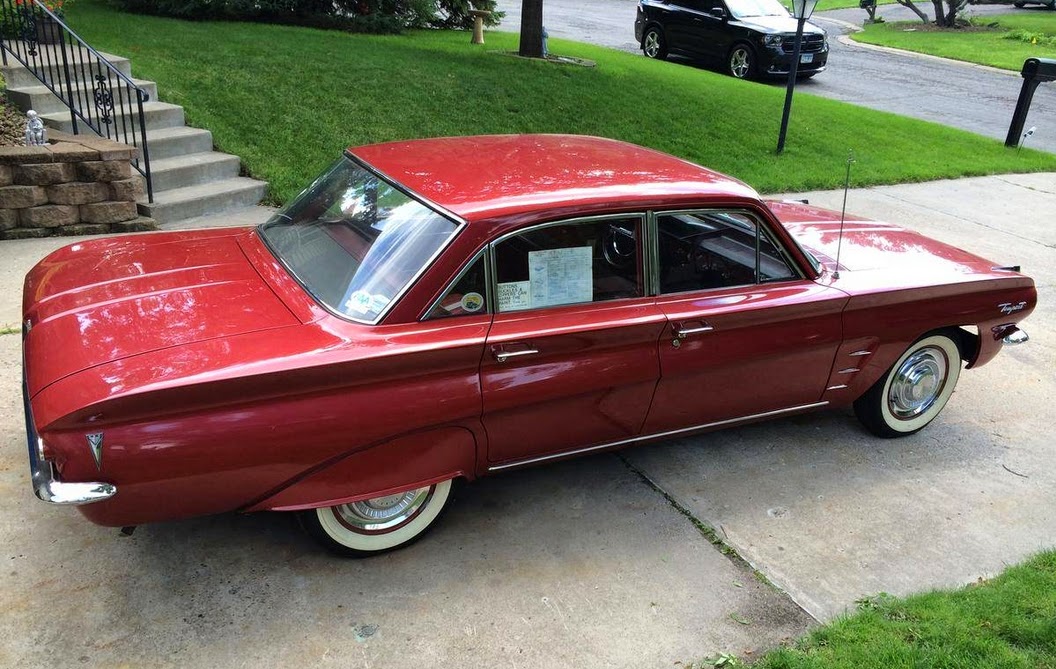 10k: Show Winner: 1961 Pontiac Tempest Sedan - DailyTurismo