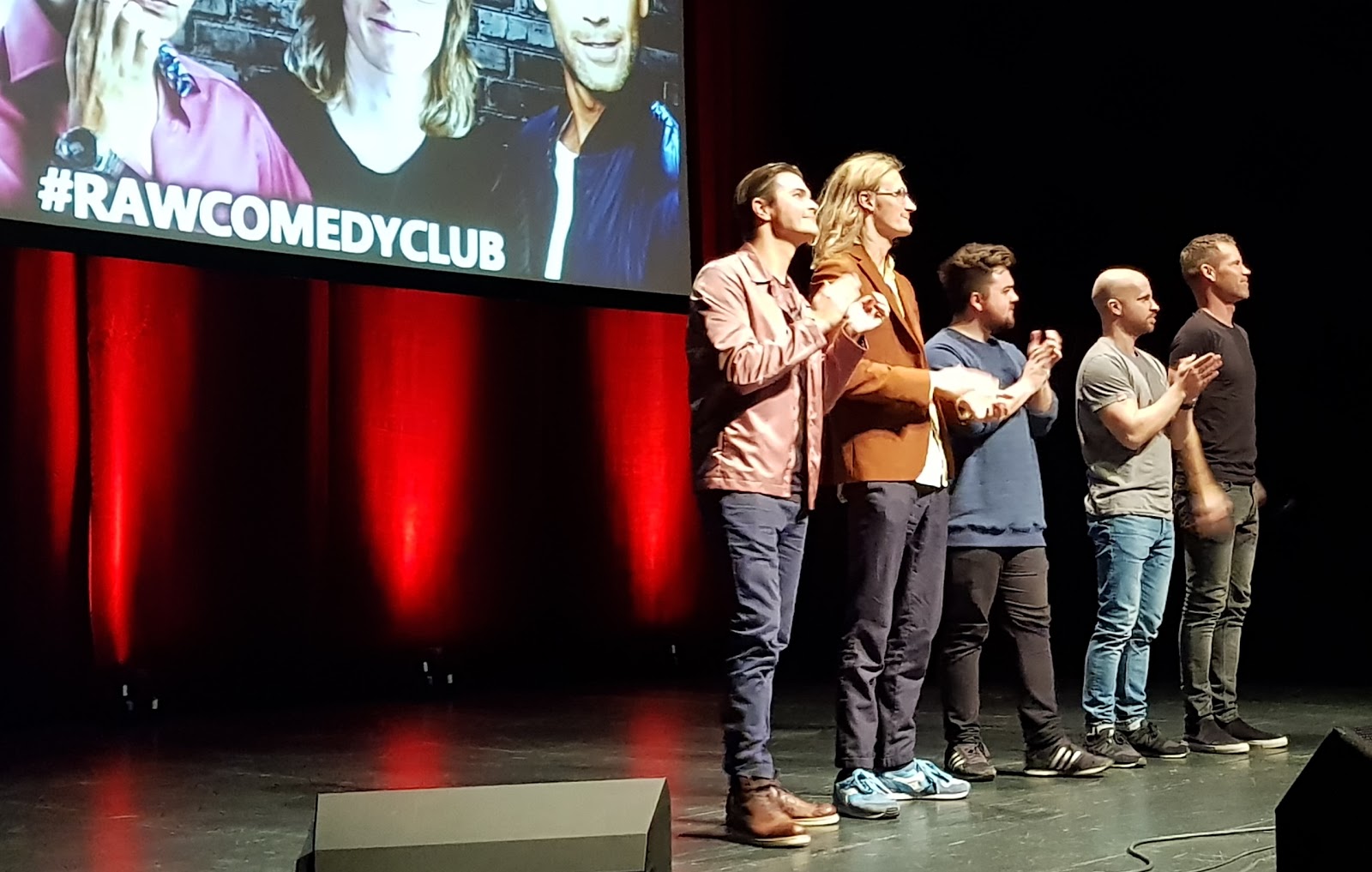 Knyppeltanten: Raw Comedy Club