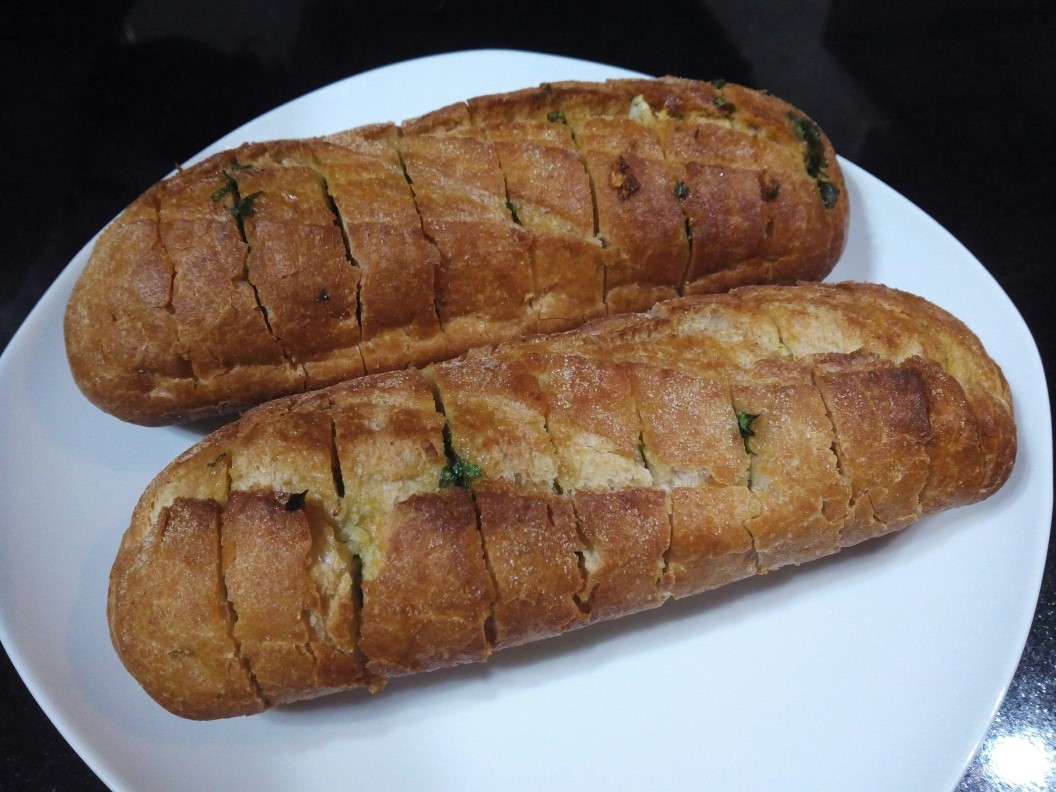 Luzmary y sus recetas caseras: PAN CON AJO.