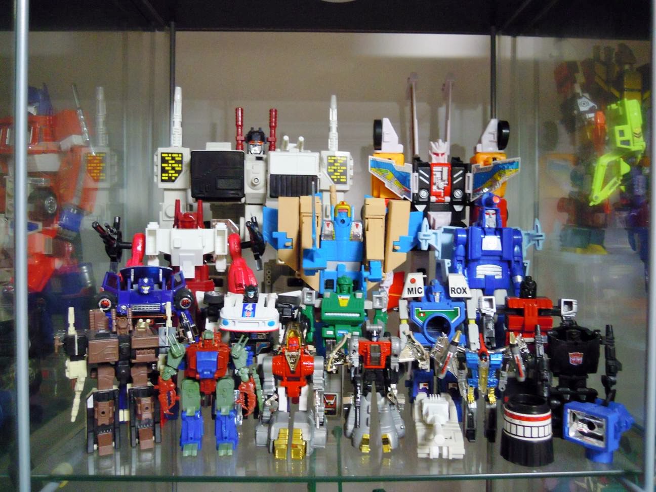 My KO Transformers & Etc: Update - Cabinet Displays...