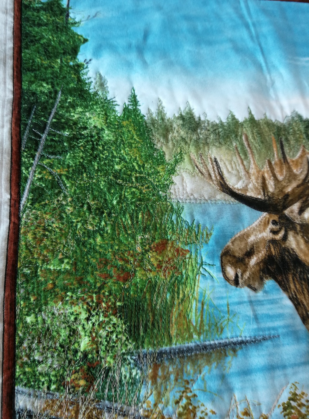 Quilting & Learning - What a Combo!: Moose panel with Free Motion Mavericks