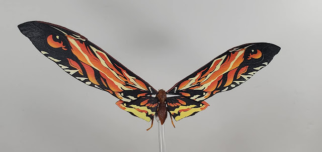 The Gryphon's Lair : SH MONSTERARTS MOTHRA AND RODAN (2019) | Figure Review