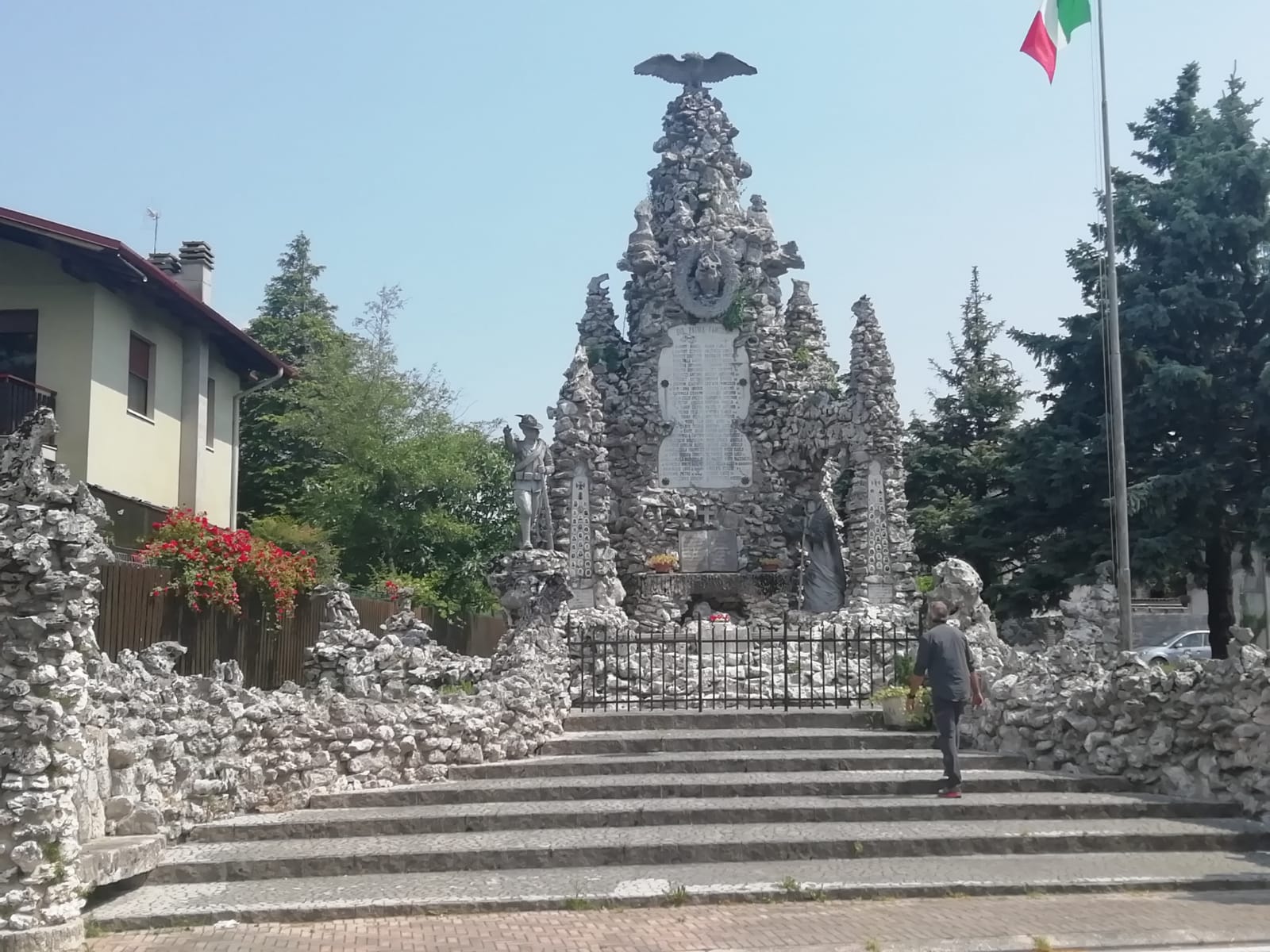 Blog della F.I.D.C.A.: FIDCA Udine-Ricorda i Caduti a: Castello di ...