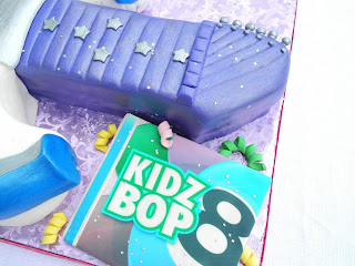 Debby's Cakes: Kidz Bop Cake!