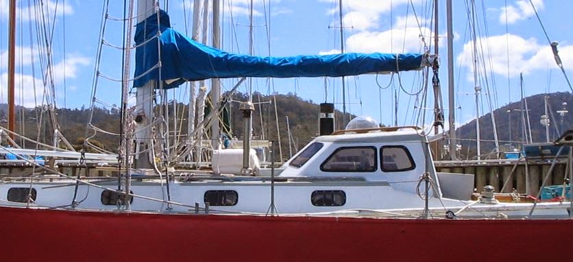 Snowpetrel Sailing: A High Latitude Dodger.
