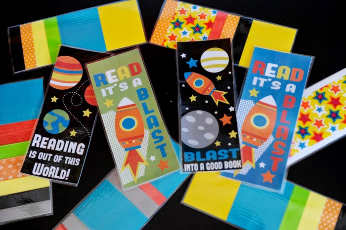 The Gilded Pear: Reading Is A Blast Bulletin Board & Free Printable