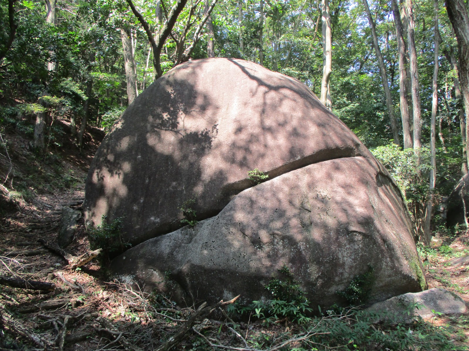 Sacred gateways of Japan: Japan's ancient megaliths & OOPARTS - photo ...